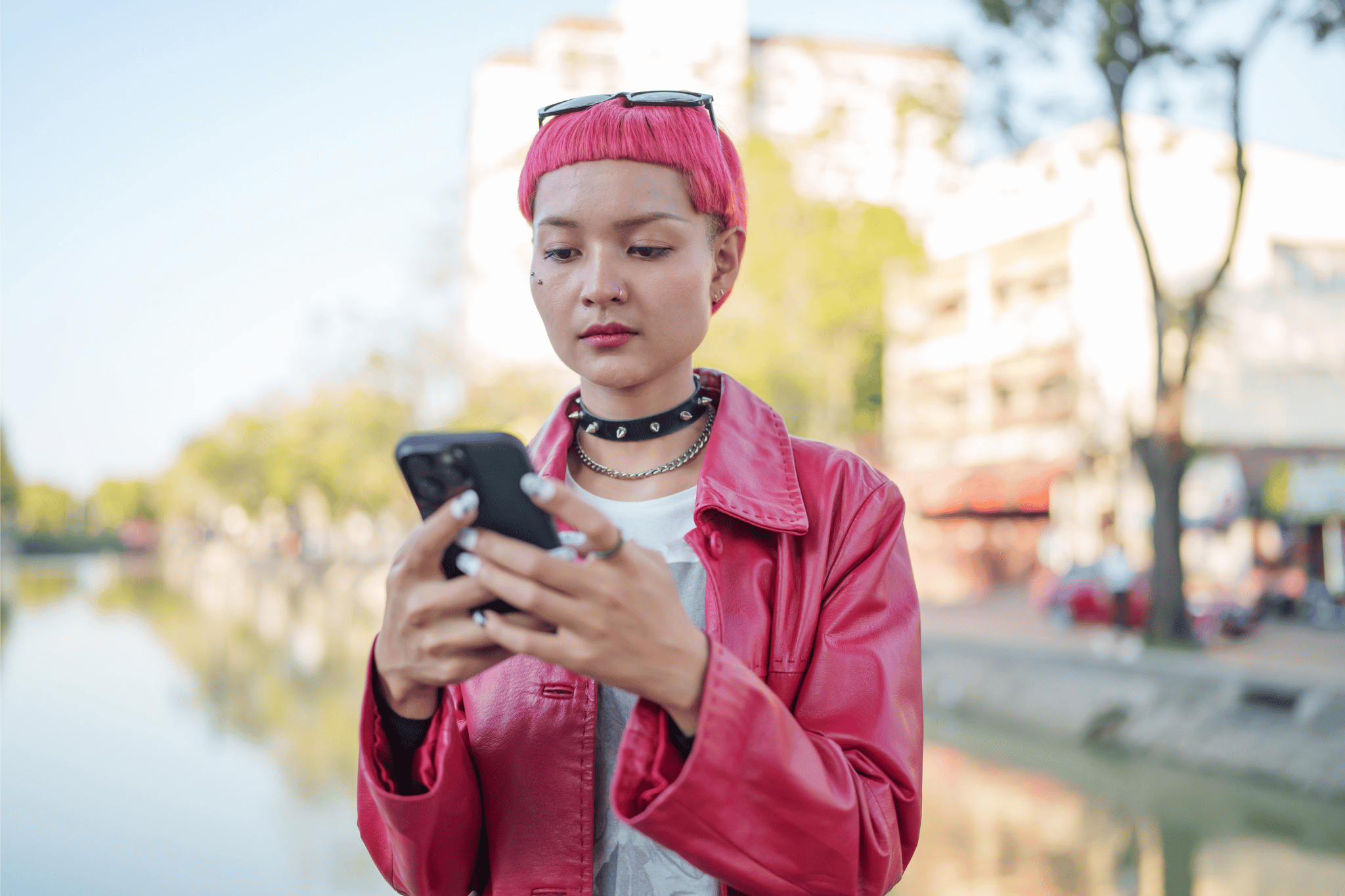 Travel Recap: Essential Apps for Solo Female Travellers - Tengah